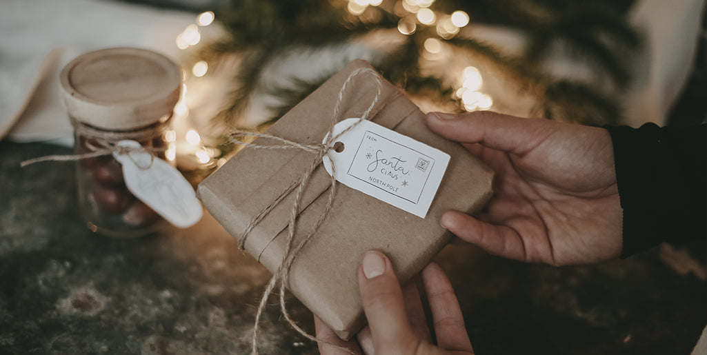 Étiquettes cadeaux DIY : Emballé avec amour – Eulenschnitt