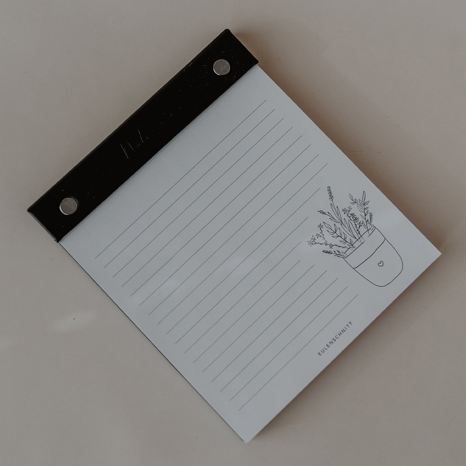 Nachfüllbarer Notizblock: Schwarzes Design, wundervolle Illustration ...