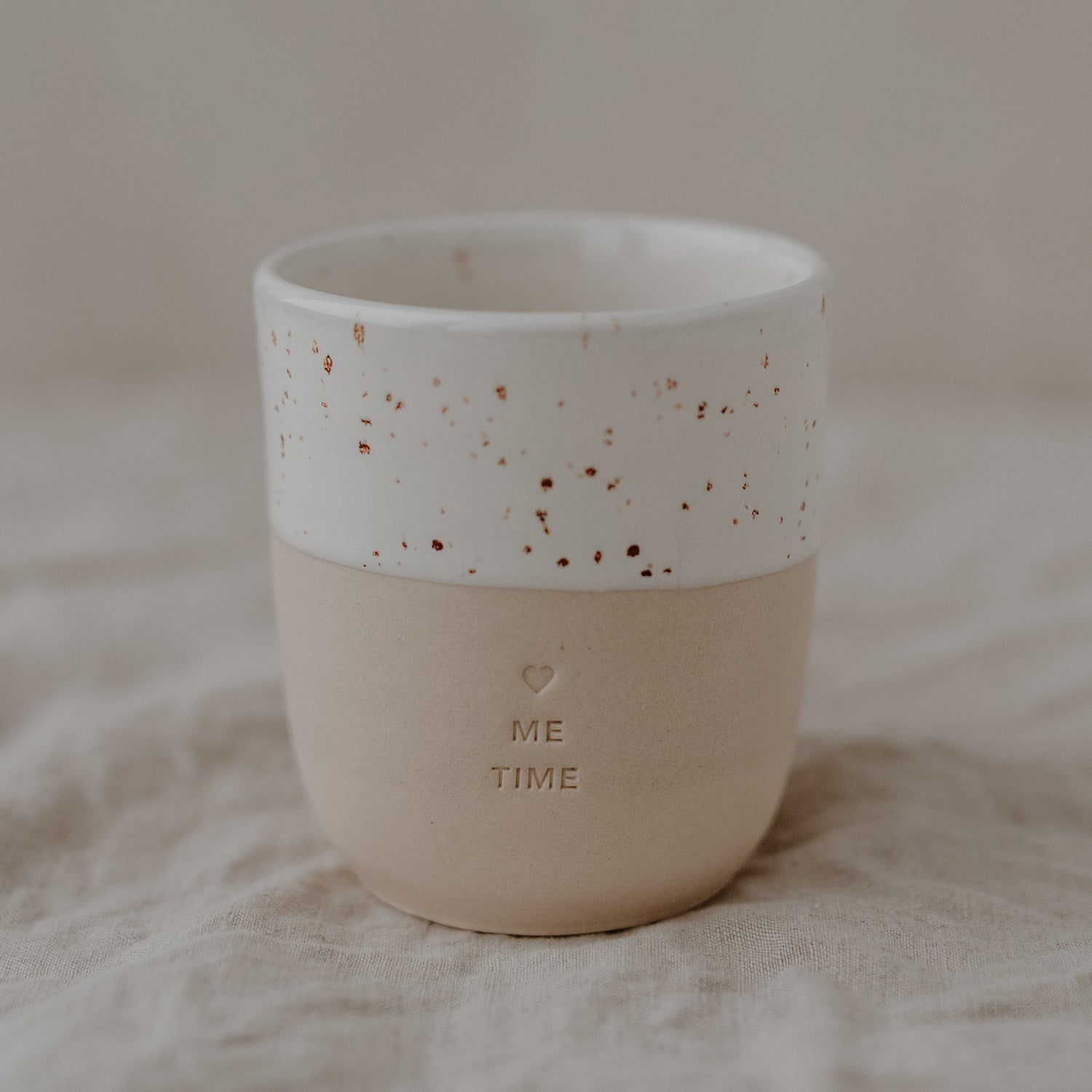 Mug Me Time en grès | A découvrir maintenant chez Eulenschnitt